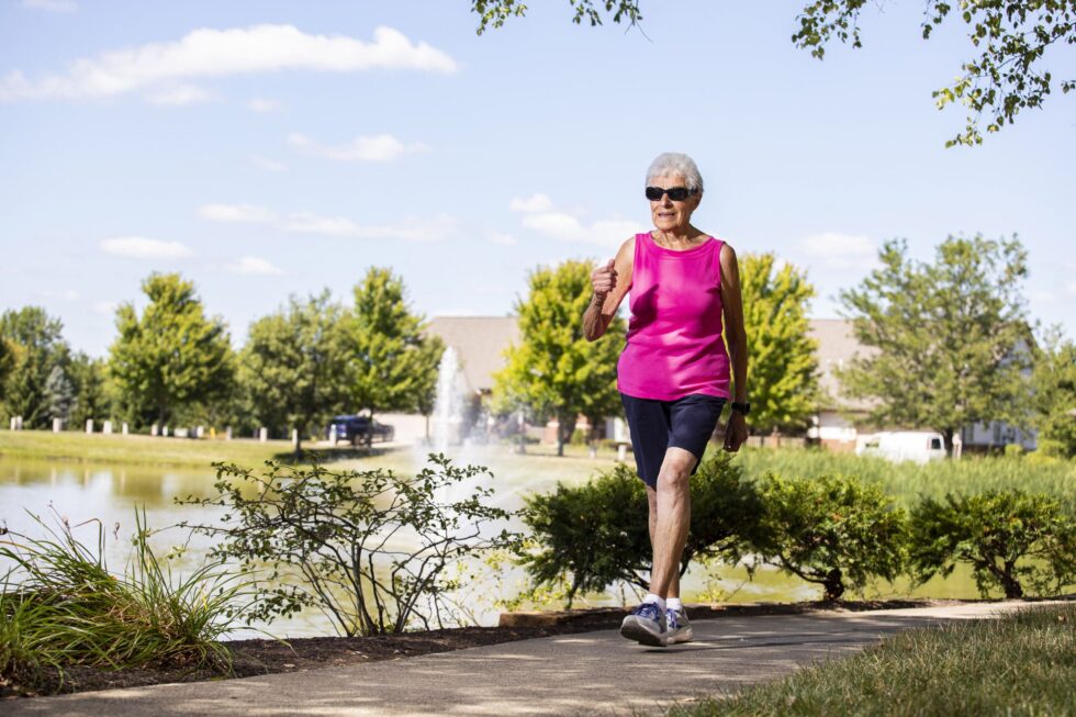 Walking Exercise for Seniors Over 60: A Simple Way to Stay Active and ...